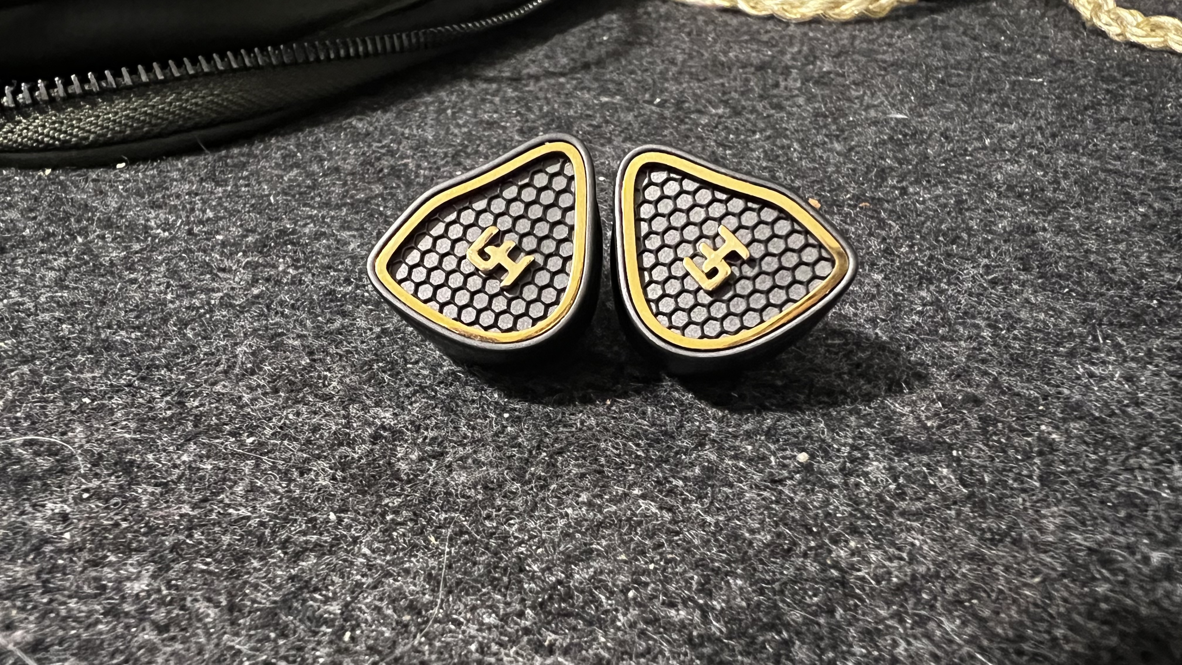 Closed: HA Moses | Headphone Reviews and Discussion - Head-Fi.org