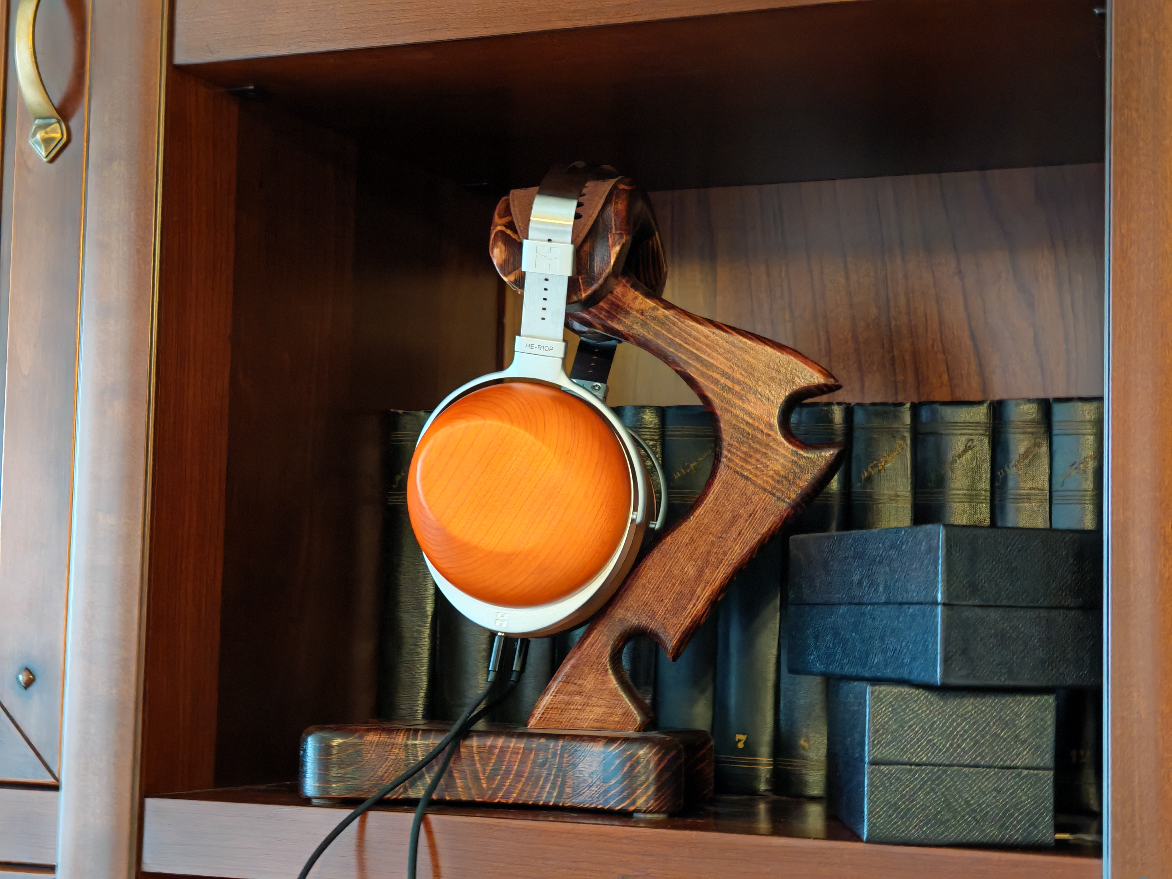 HIFIMAN HE-R10 Closed-Back Headphones Discussion & Impressions | Page ...