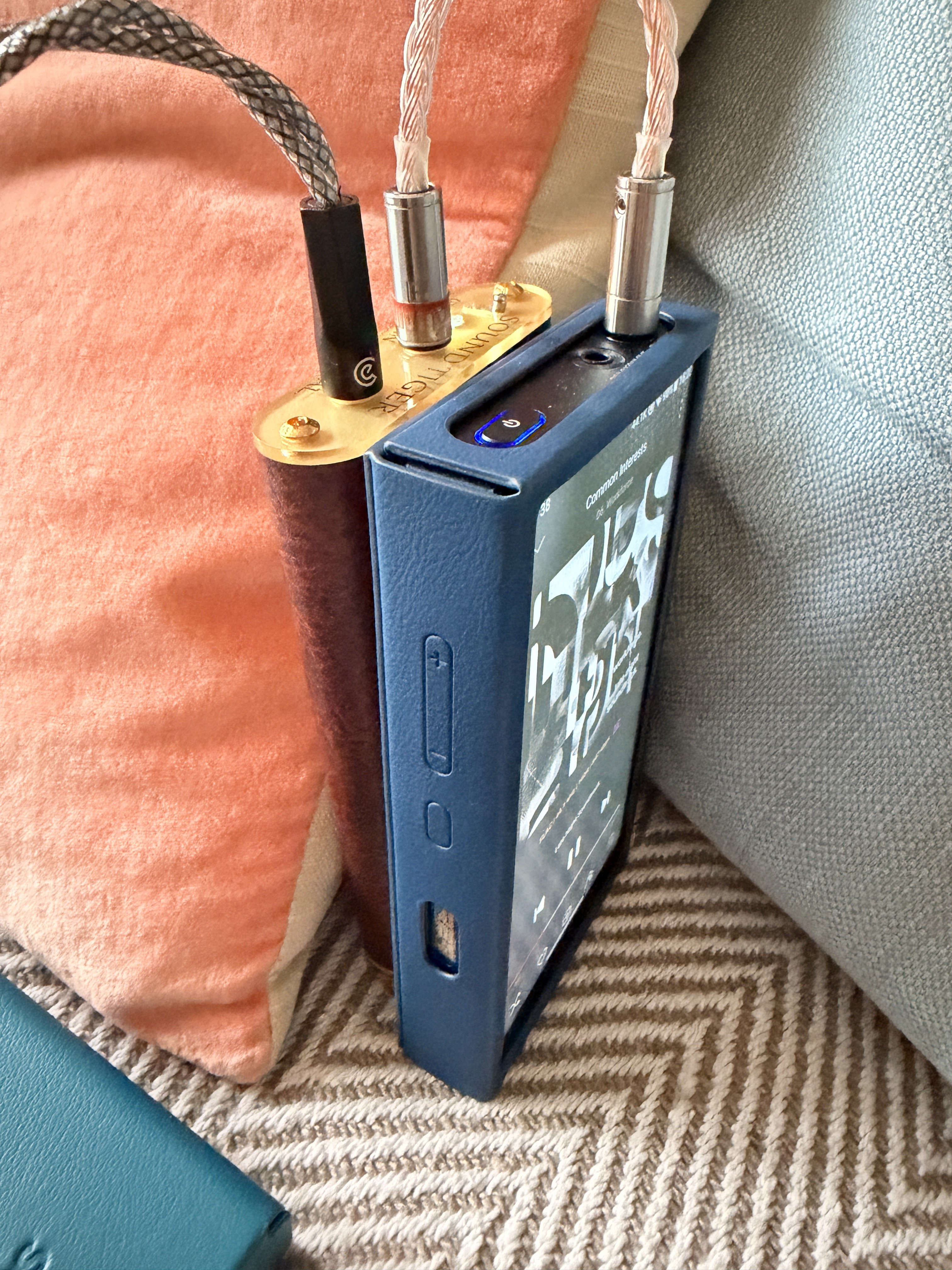 Just announced: FiiO M33: Compact DAP with R2R DAC - finally a ...