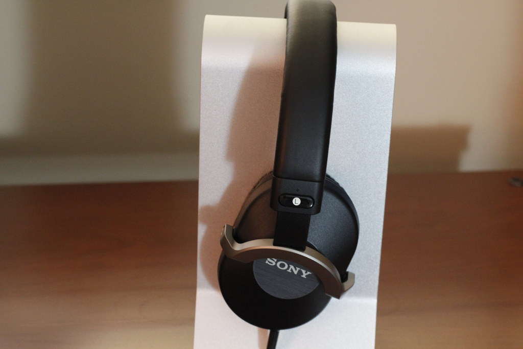 Final Thoughts: The NEW Sony MDR-ZX700 vs the Legendary Sony MDR-V6 ...