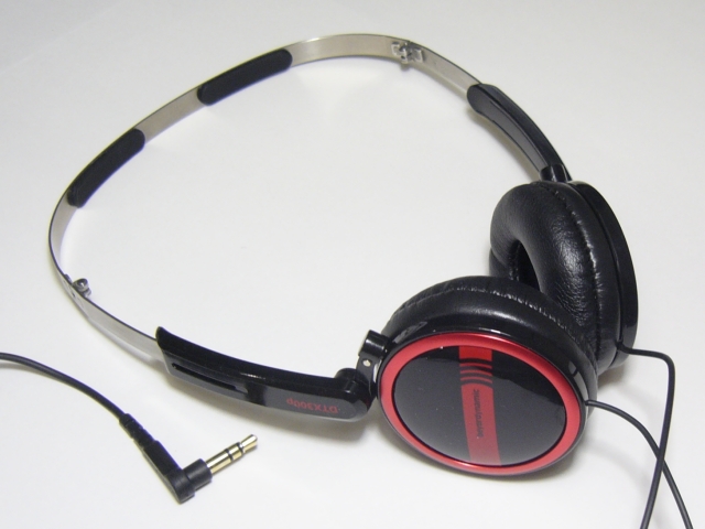 Review: Beyerdynamic DTX 300 p - Pretty in Red | Headphone Reviews and ...