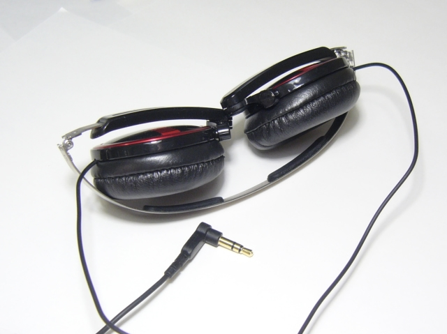 Review: Beyerdynamic DTX 300 p - Pretty in Red | Headphone Reviews and ...