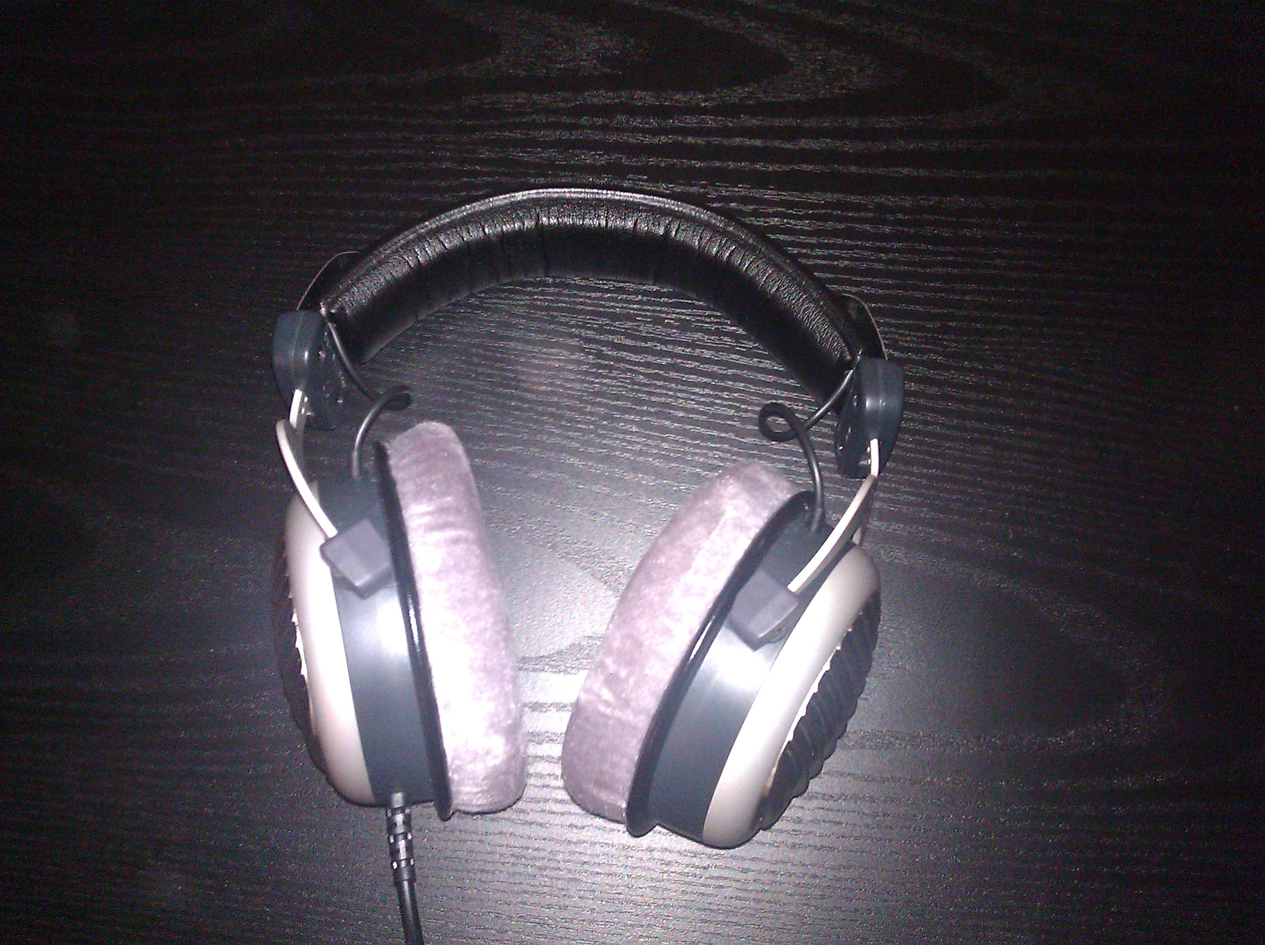 Beyerdynamic DT990 32 ohm review - Crisp sound with perhaps a touch of ...
