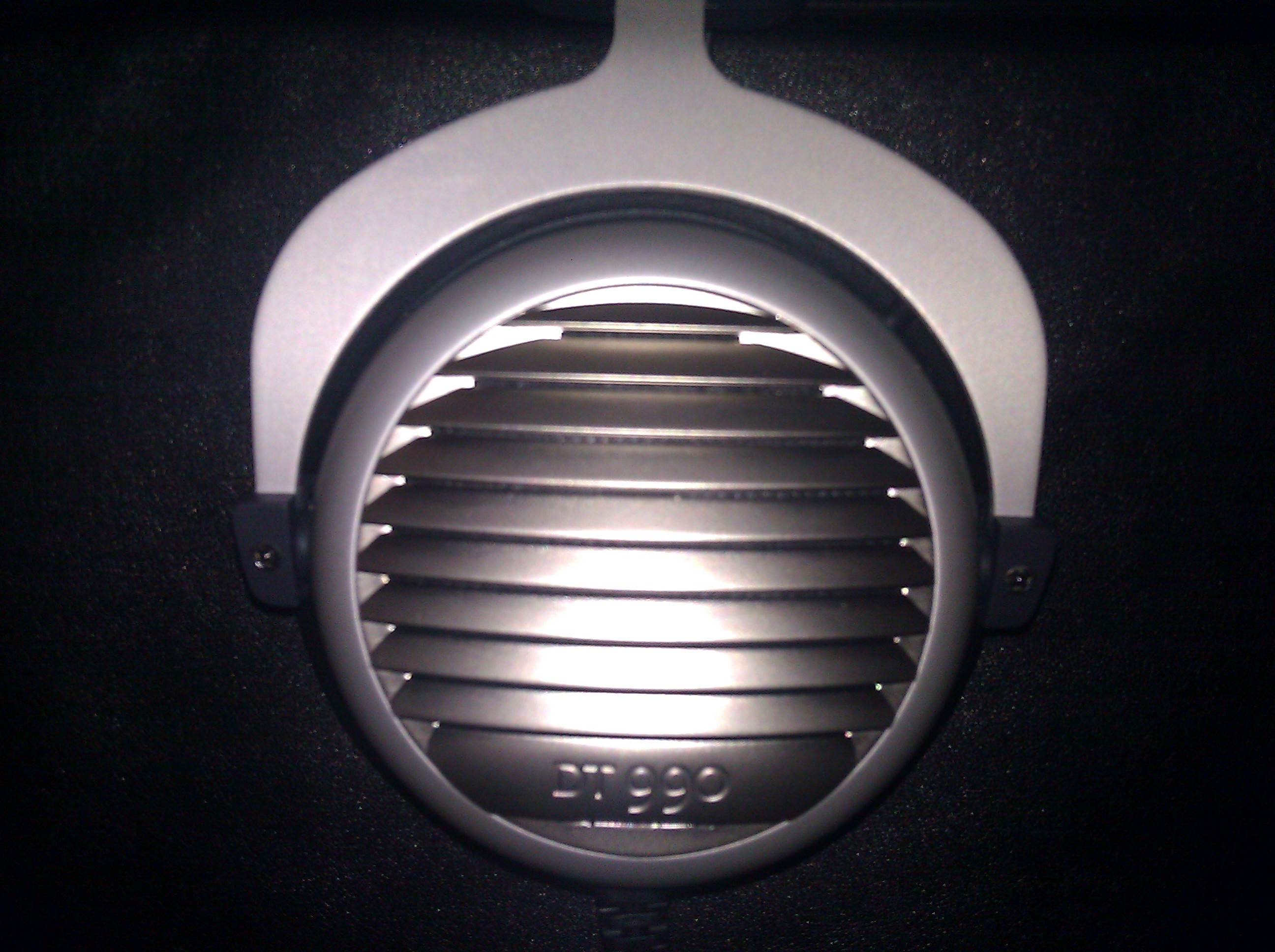 Beyerdynamic DT990 32 ohm review - Crisp sound with perhaps a touch of ...