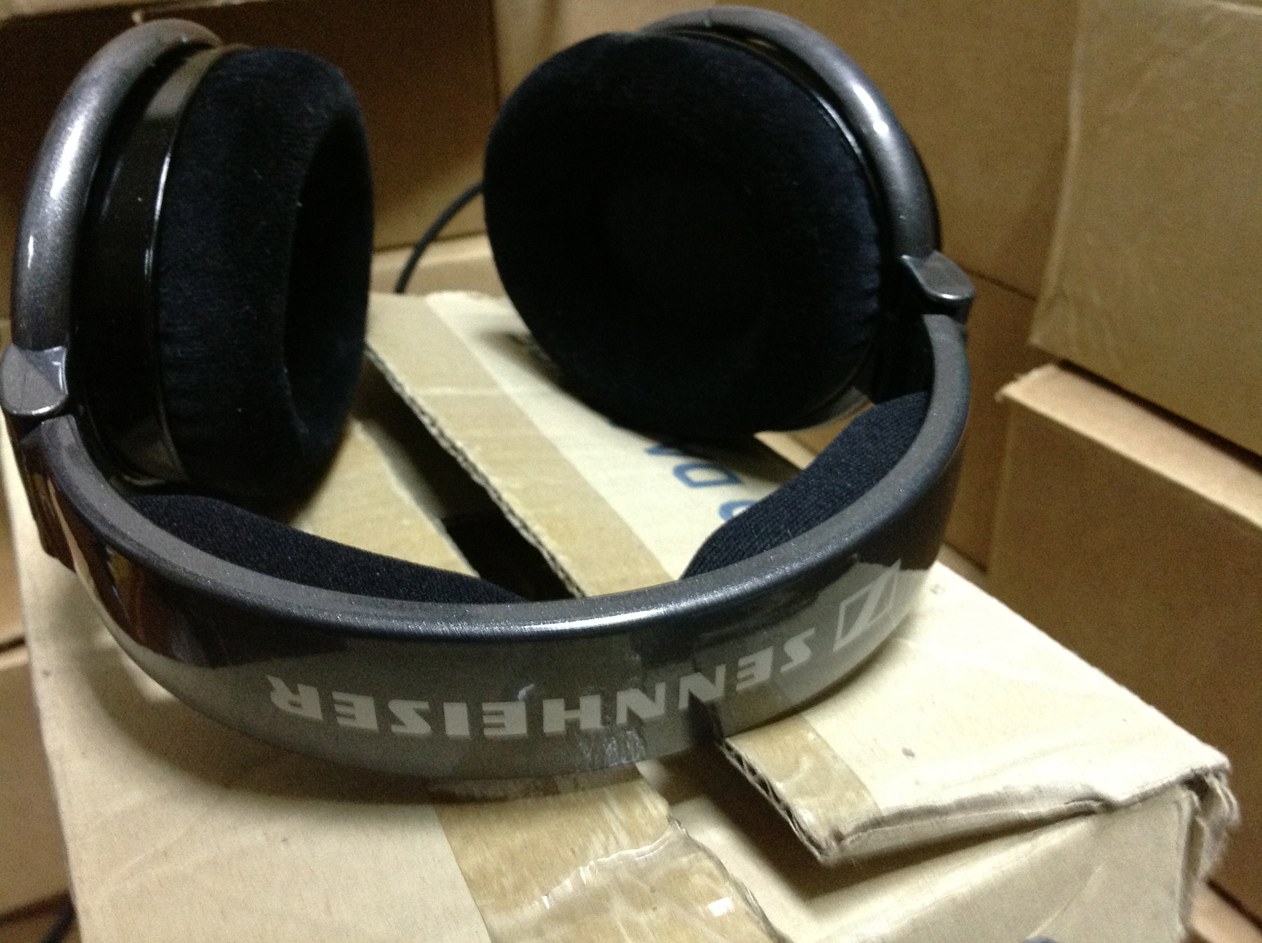 Sennheiser HD650 problem..where is serial? | Headphone Reviews and ...