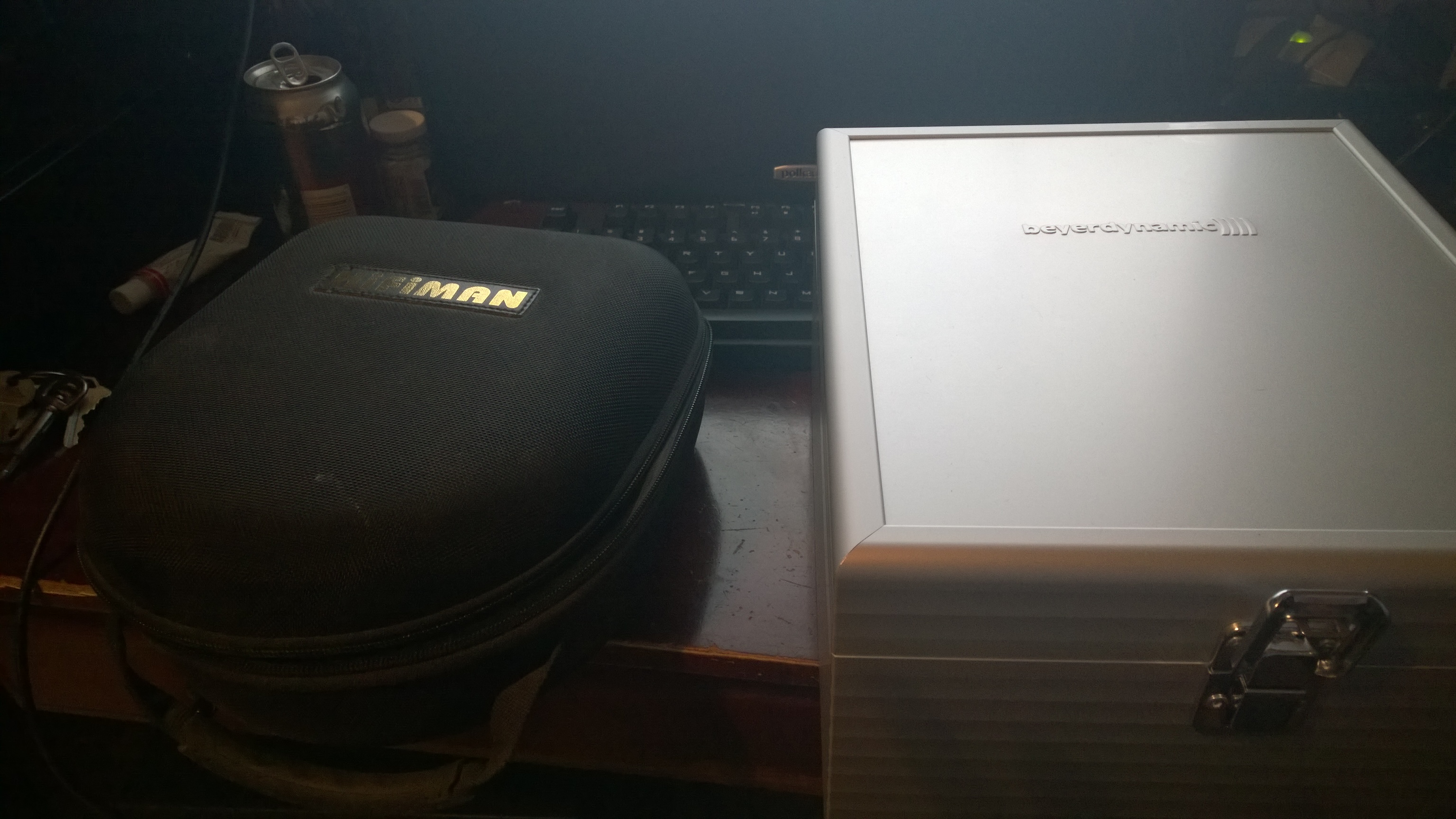 Review: BEYERDYNAMIC T1 VS HE-500!!!! From the prespective of a metal ...