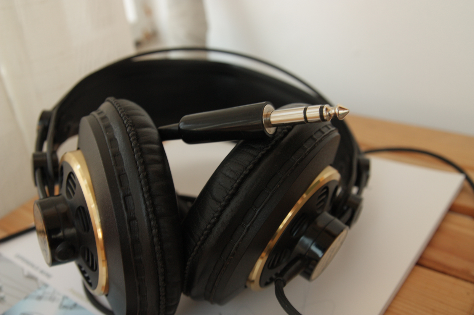 Is this a new edition of AKG K240 MONITOR or assemble of SEXTETT MP and ...