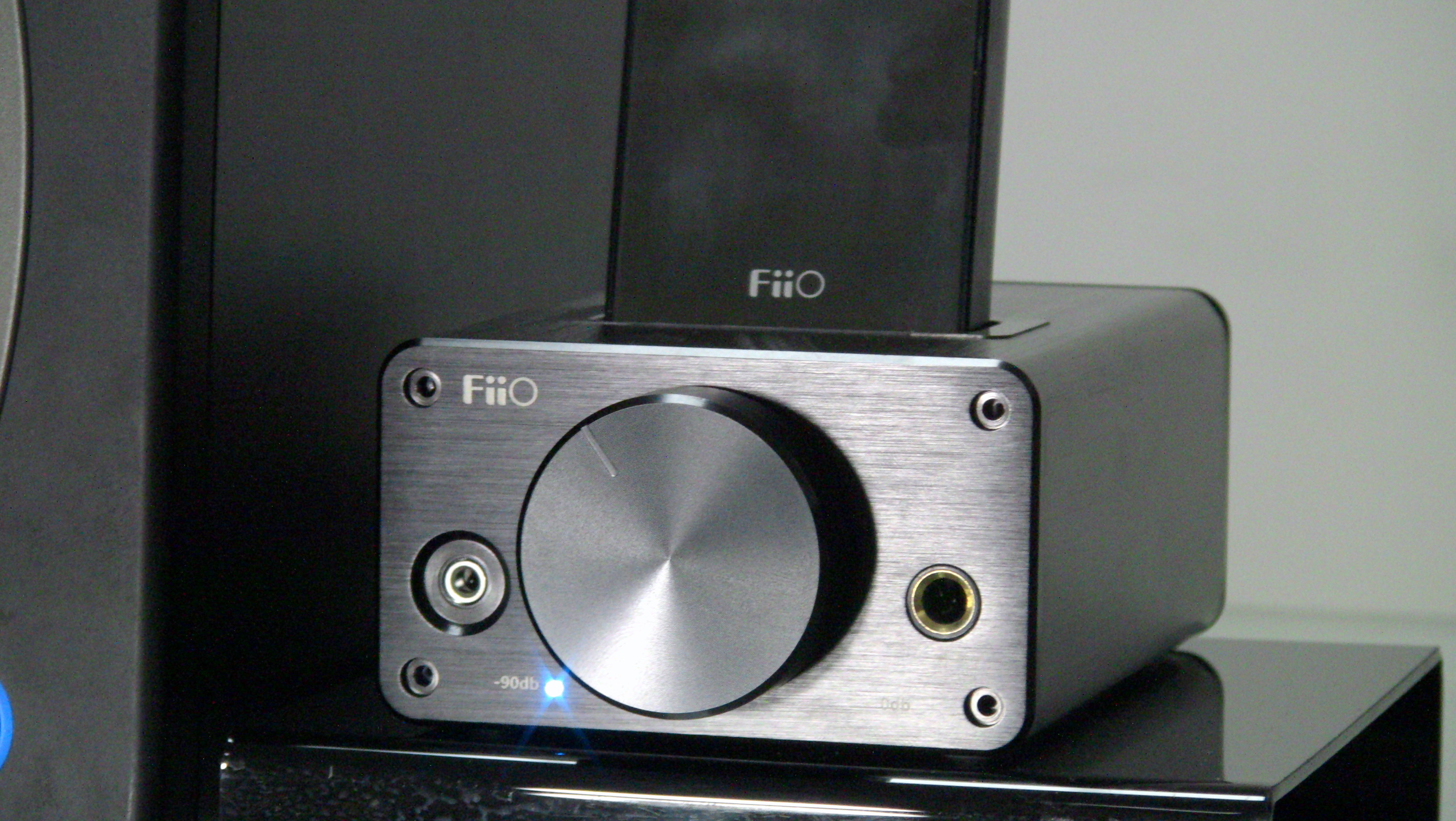 Photos of mini Hi-Fi combo ( iPad- Camera kit - E9 - E7 - monitor ...