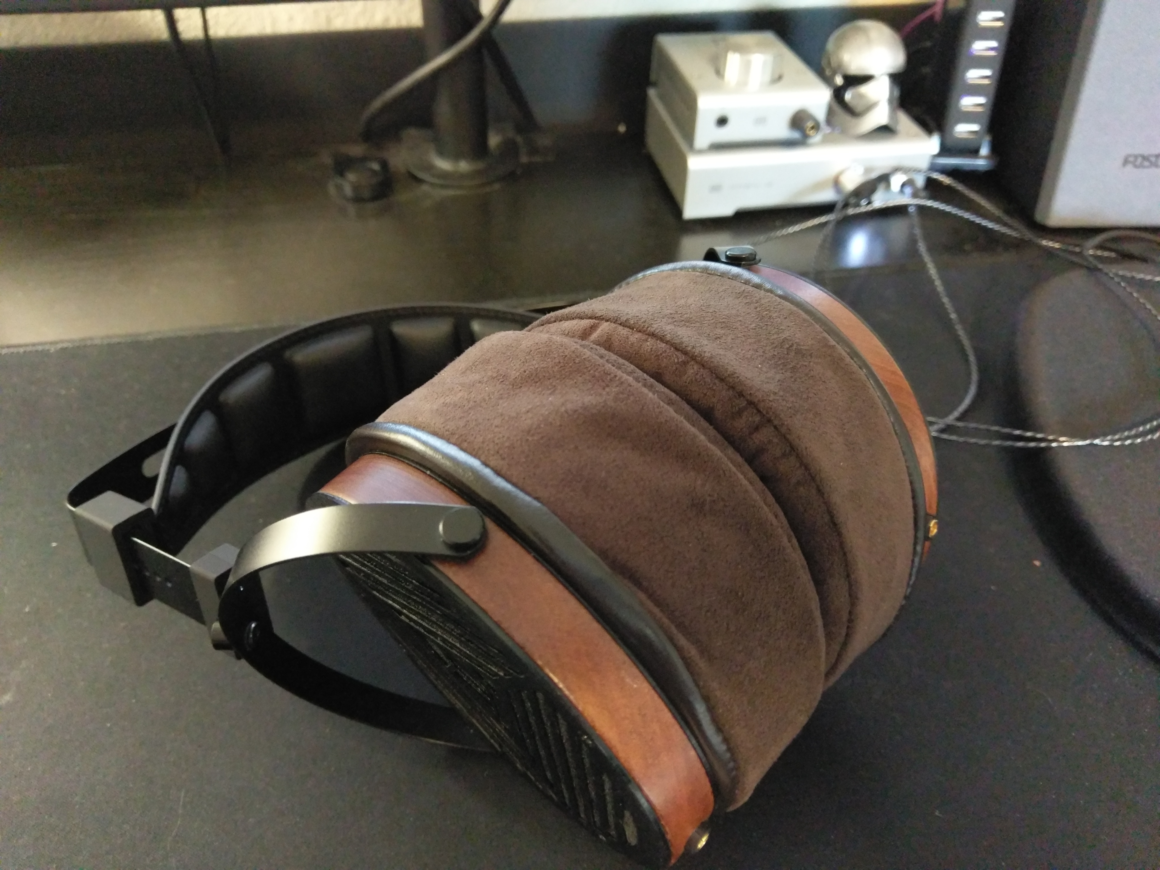 Monoprice Monolith M1060 and M560 Planar Headphones - Thread Gallery ...