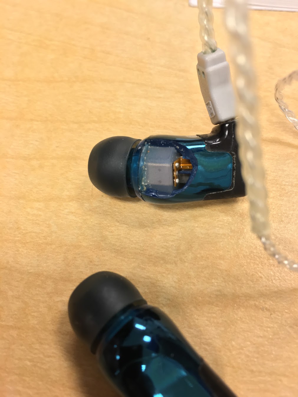 How to fix (DIY) a broken earphone case? | Headphone Reviews and ...